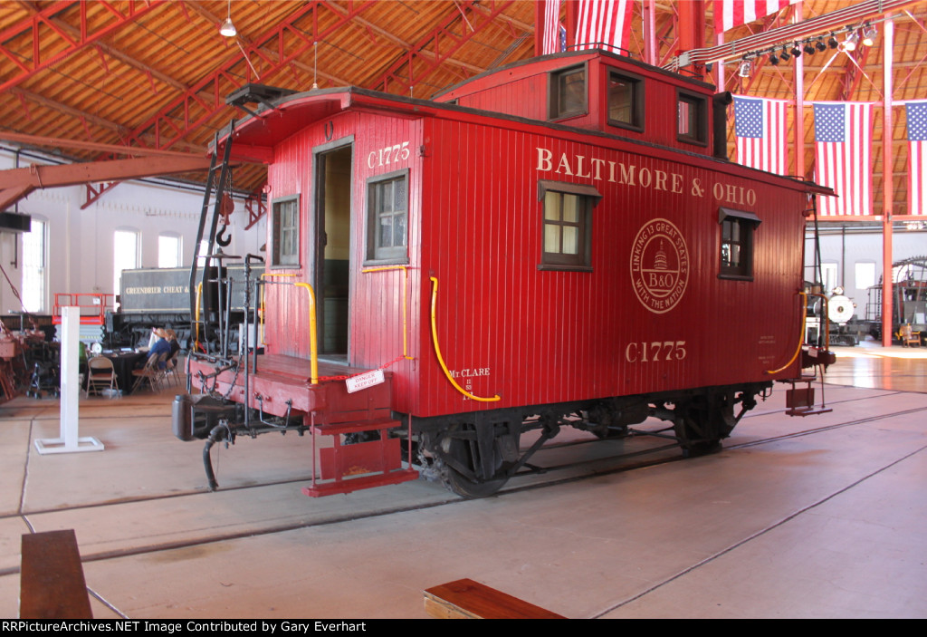 BO C1775 - "Bobber" Caboose - Baltimore & Ohio RR
